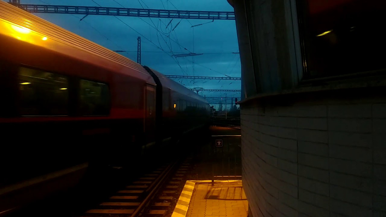 RJx 160 Railjet Express Bratislava Hl. St. - YouTube