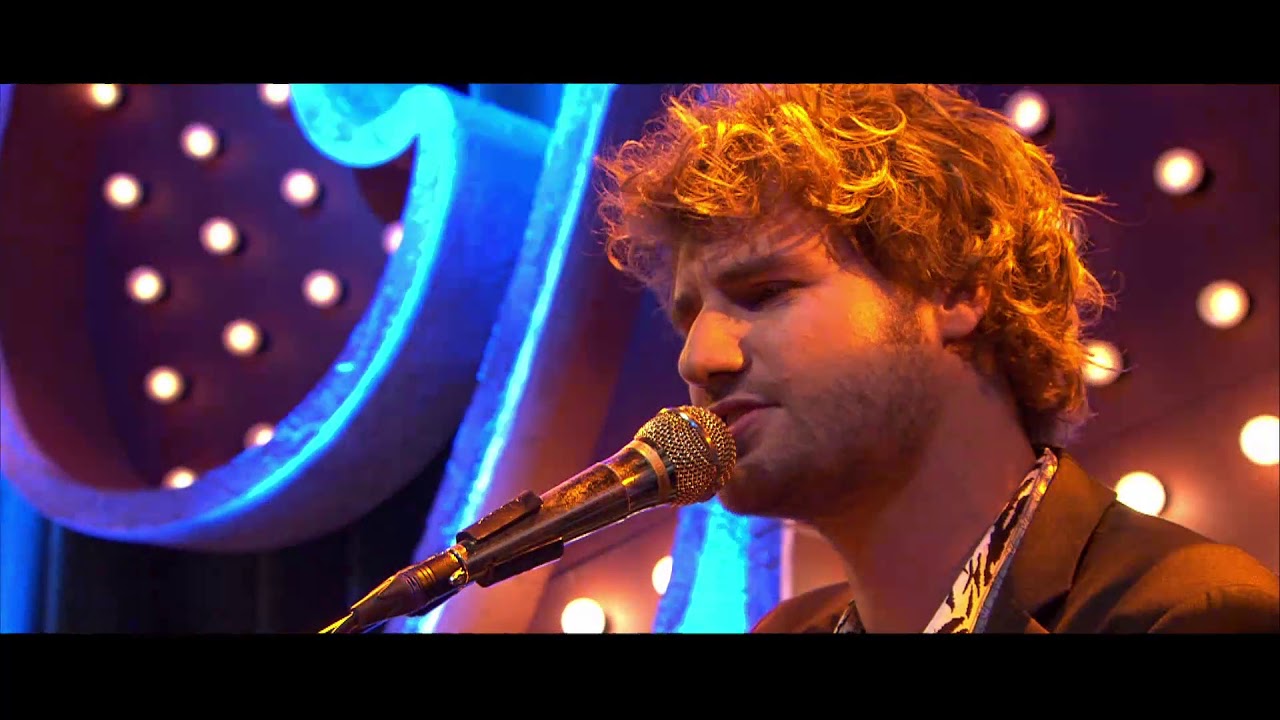 Thijs Boontjes Dans- en Showorkest - 'Ik Ben Je Stok' @ M - YouTube