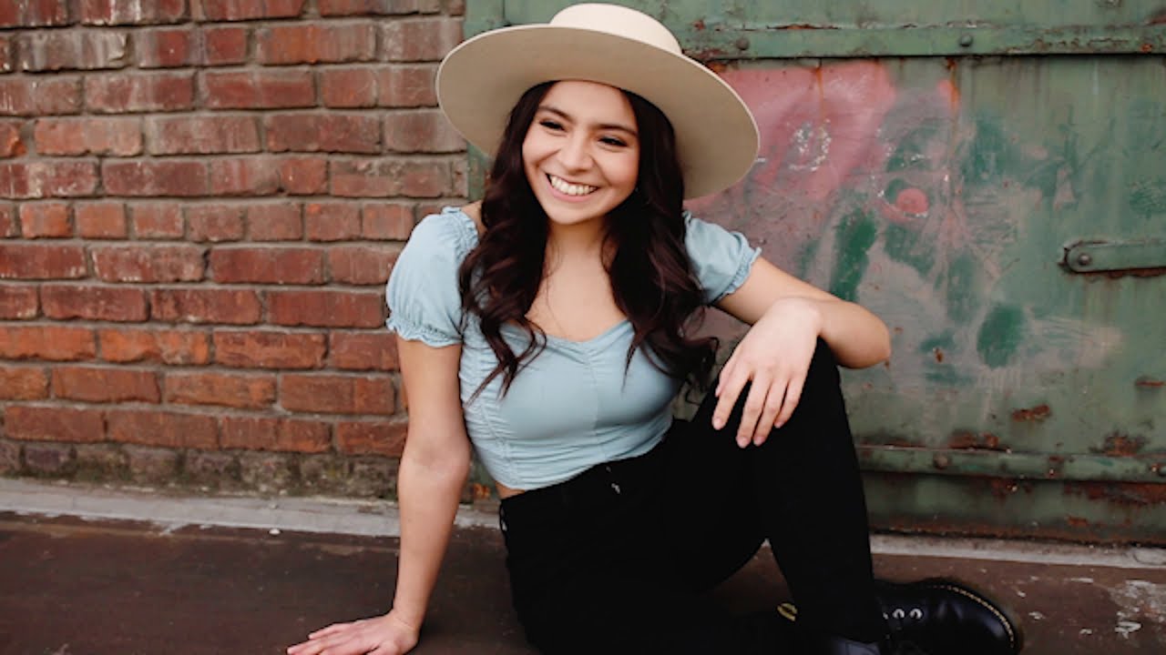 Angie's Senior Video | Portland Senior Photographer - YouTube