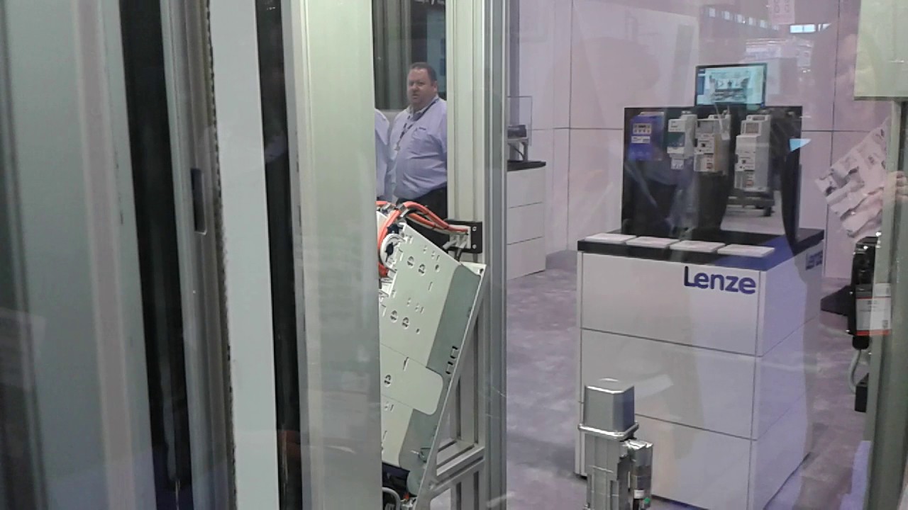 Robotic juggler displays motion control precision - YouTube