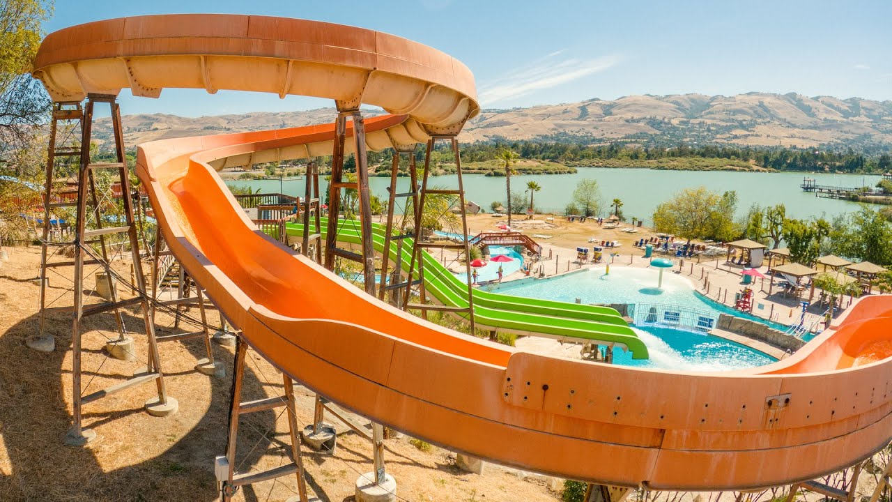 Retro Water Slides WITH A VIEW! Raging Waters San José - Serpentine ...