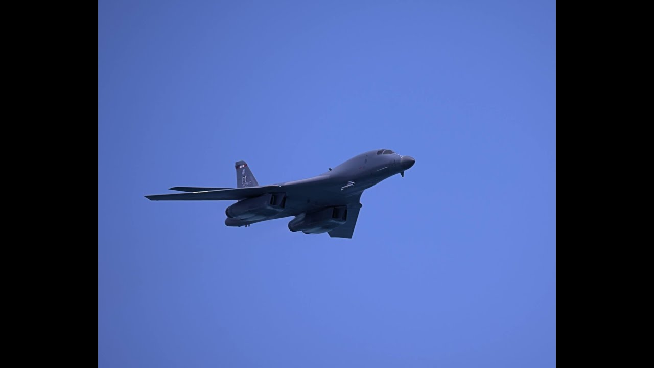 2 B-1B Lancers Flyby - YouTube