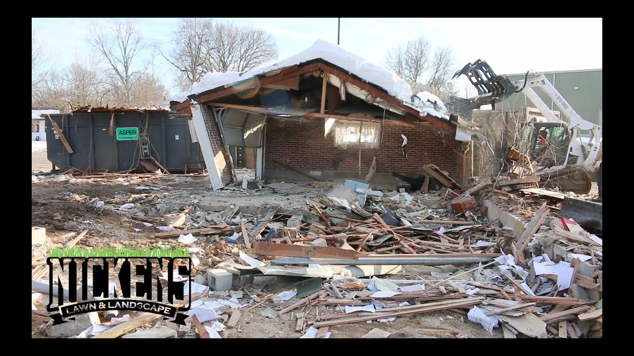 Tearing Down a House, 3 Days in 20 Minutes - YouTube