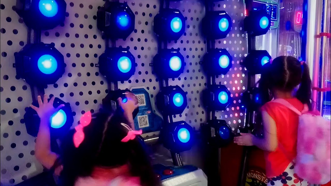 Speed of Light Arcade!!! | Crazy Canz!! - YouTube