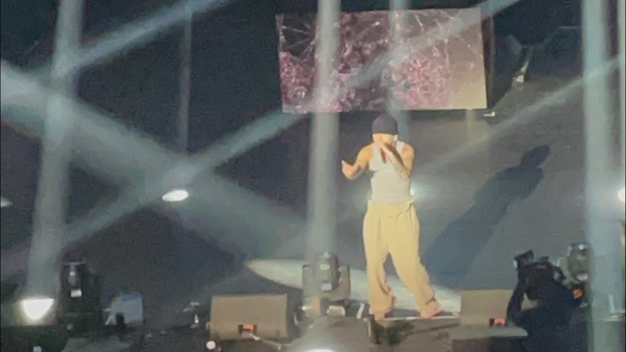 Woo Wonjae - Me ( 나야 ) (AOMG World Tour in Manila) - YouTube