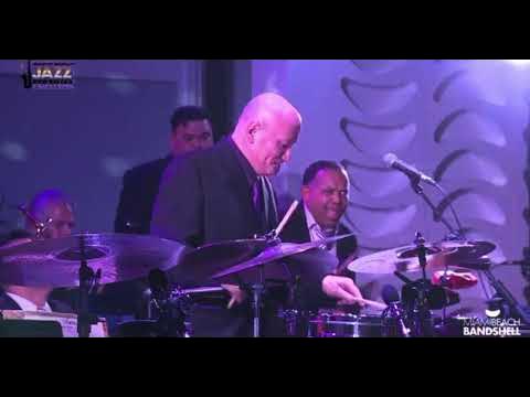 Daniel peña tocando con Tito Rodríguez Jr. Mama guela. - YouTube