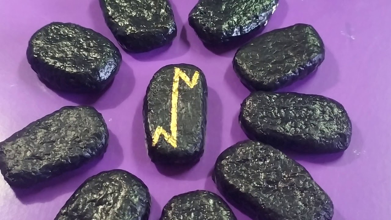 Runas CELTAS🍀 CWEORTH🍀Significado - YouTube