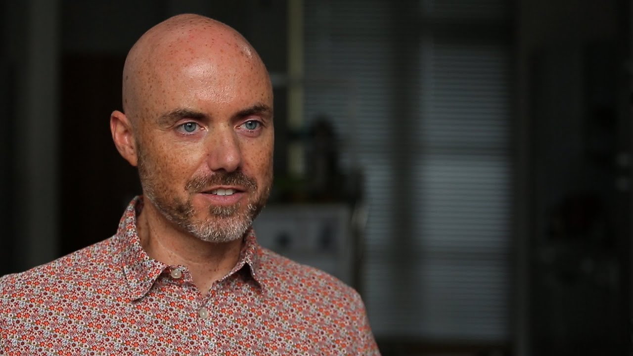 Damien Wynne - Short exercise: Entering the present - YouTube