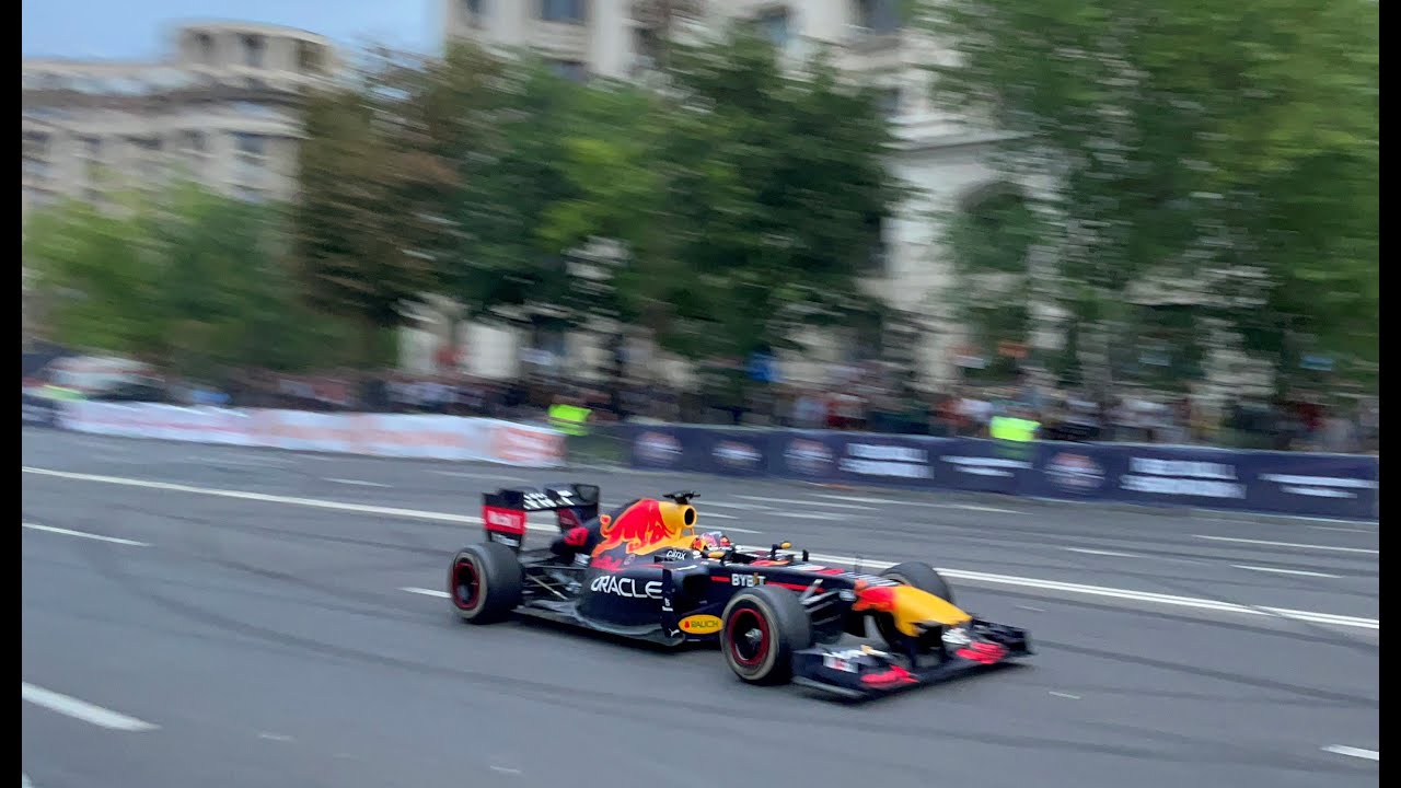 RED BULL RACING SHOW RUN - Bucharest - YouTube