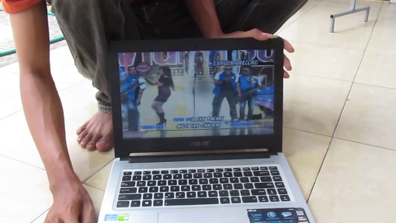 asus a46c press test asli - YouTube