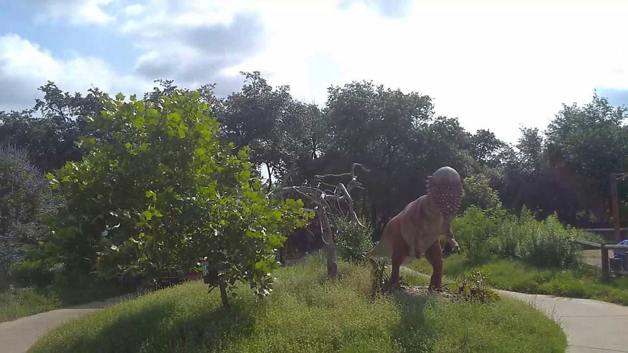 Dinos at the Dallas Zoo 2019 - YouTube