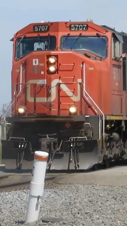 CN SD75I With RS3L! CN 5707 leads southbound intermodal at Fond Du Lac, WI 5/2/21 - YouTube