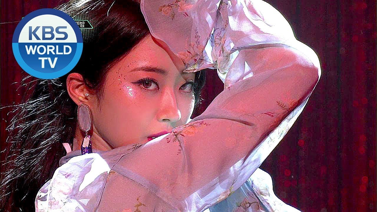 GYEONG REE - BLUE MOON | 경리 - 어젯밤 [Music Bank Hot Debut / 2018.07.06 ...