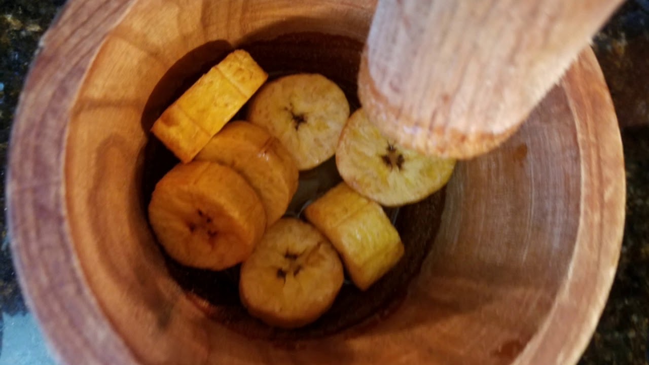 Cómo hacer mofongo puertorriqueño. - YouTube