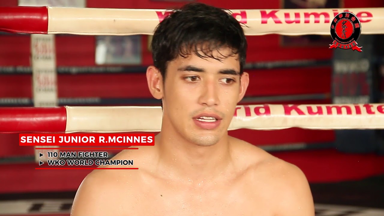 Junior Robert McInnes 110 man fight - YouTube