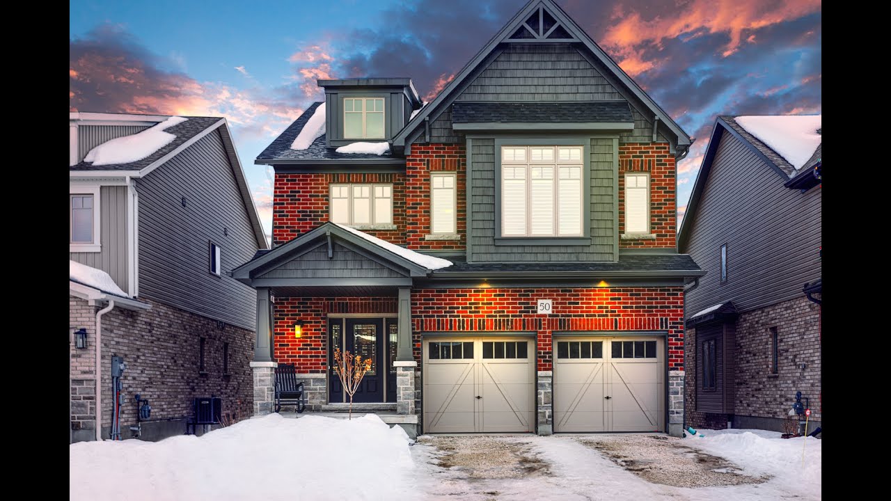 Tour of a New Summitview, Collingwood home - YouTube