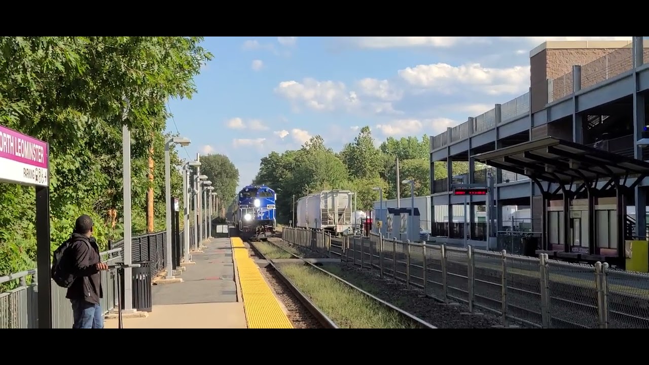 MassDOT/MBTA 1137 arriving in North Leominster from Boston - YouTube