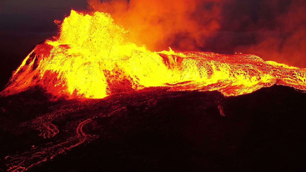 HUGE LAVA WAVE SWALLOWS THE ENTIRE ICELAND VOLCANO MOUNTAIN in 4K SLOW ...