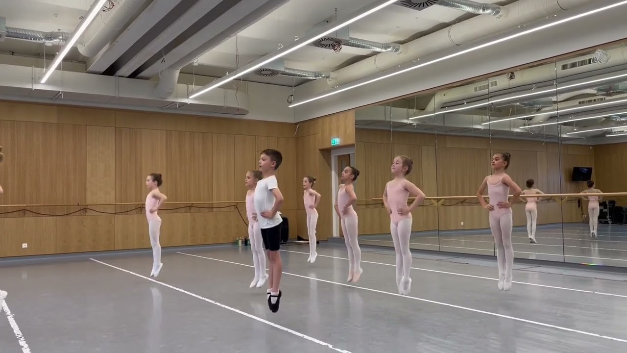 Ballet exam 2022 - YouTube