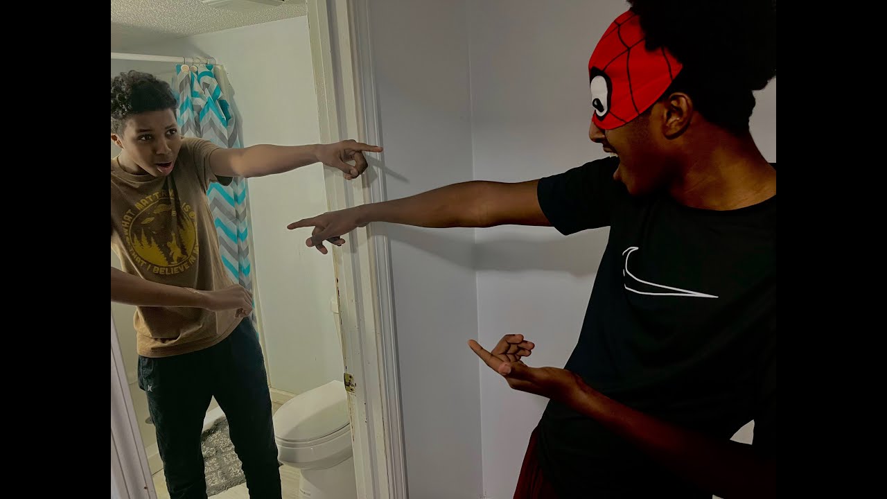 pranking lil bro (poop prank) 😱😂💩🚽 - YouTube