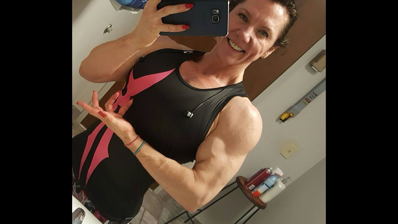 Robyn Burney - 2017 NPC Universe (Interview) - YouTube