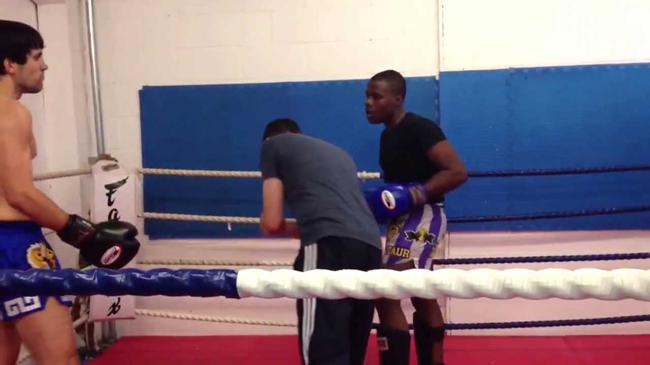 Minotaur Gym, Shin kick, inter-club - YouTube