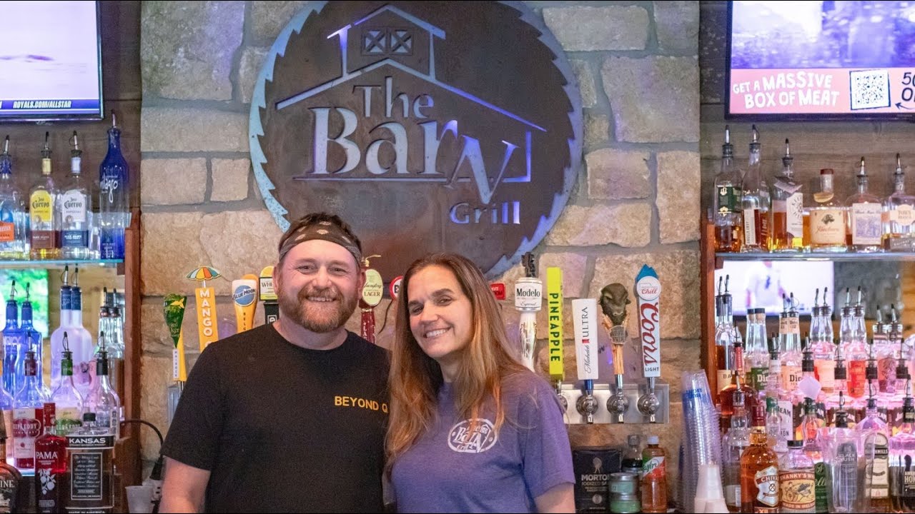Topeka's Bar'N Grill | Crafted From A Global Perspective - YouTube