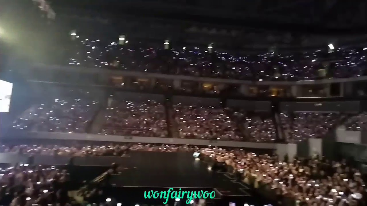 SEVENTEEN Diamond Edge in Manila - PH Carats singing DWC (171006) - YouTube