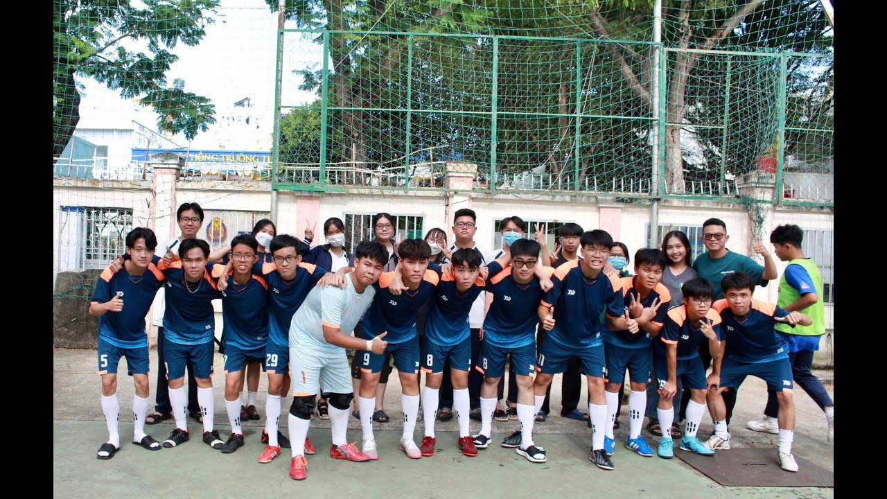 12A2 - 12A6 THPT NHH (2) - YouTube