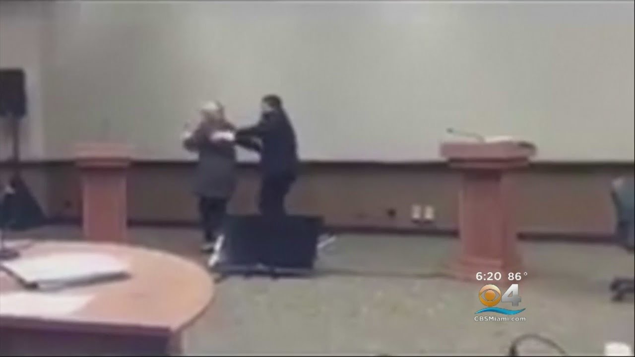 Video: Hillary Clinton Practices Avoiding Trump's Hugs - YouTube