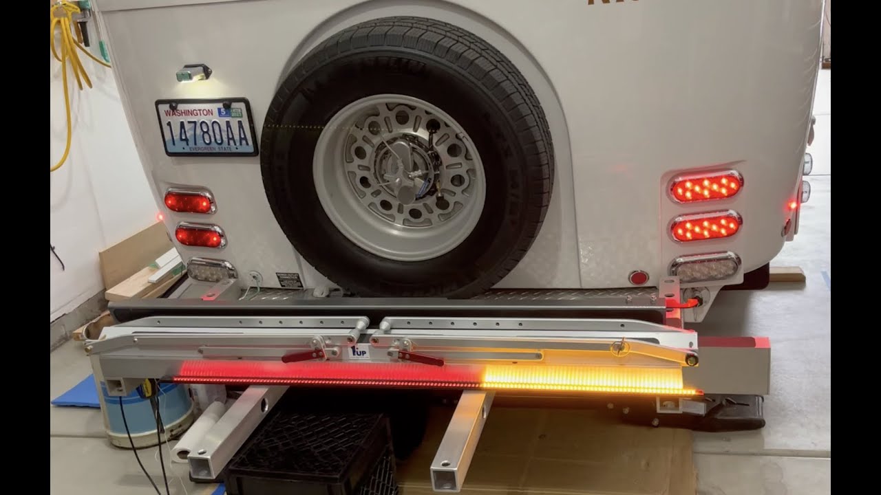 OLIVER Bike Rack LED Light Bar Initial Test - YouTube