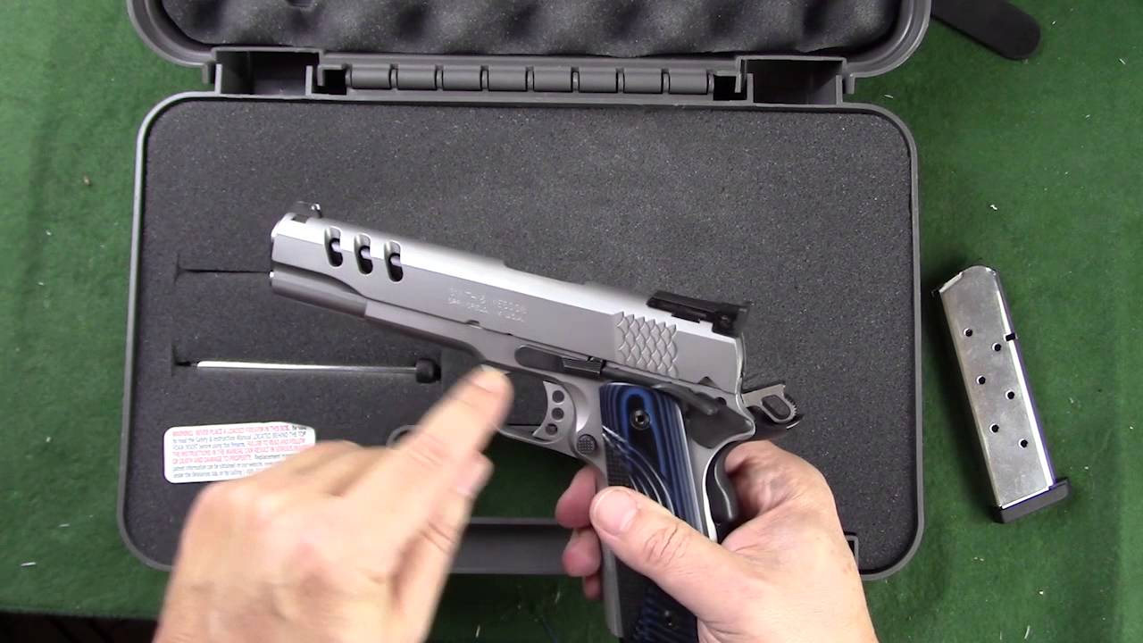 Smith & Wesson Performance Center 1911 Review - YouTube