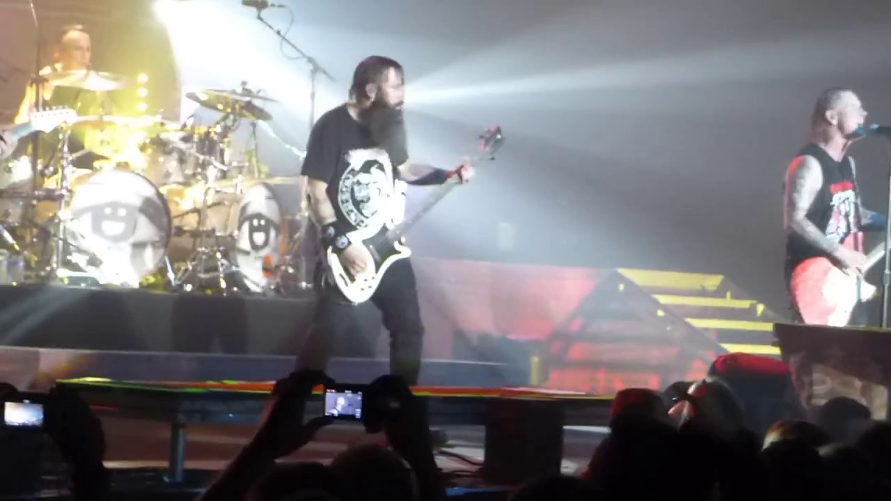 11.Dezember 2017 Stone Sour Tired München Zenith - YouTube