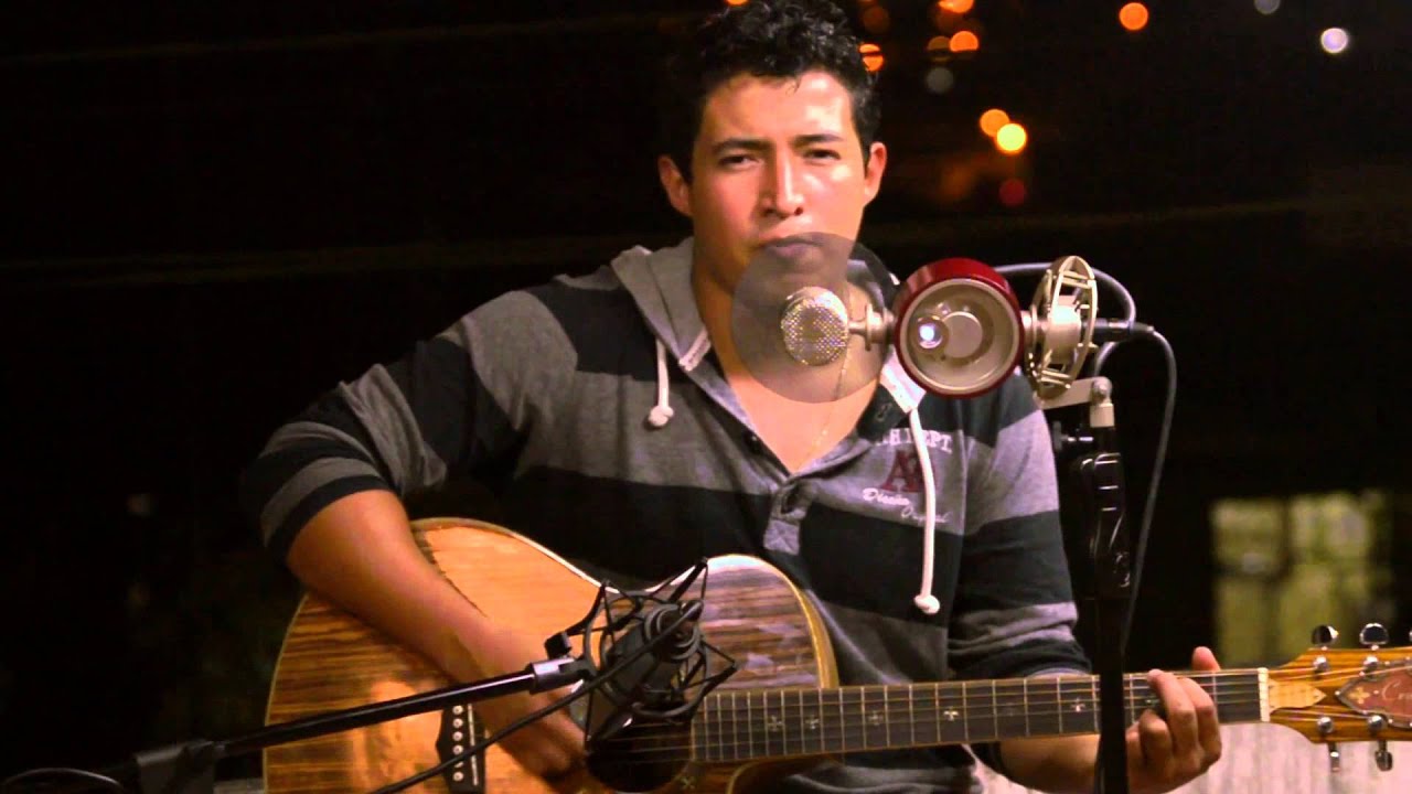 DAVID ALTAMIRANO - Eres tu (Acoustic Music Video) - YouTube