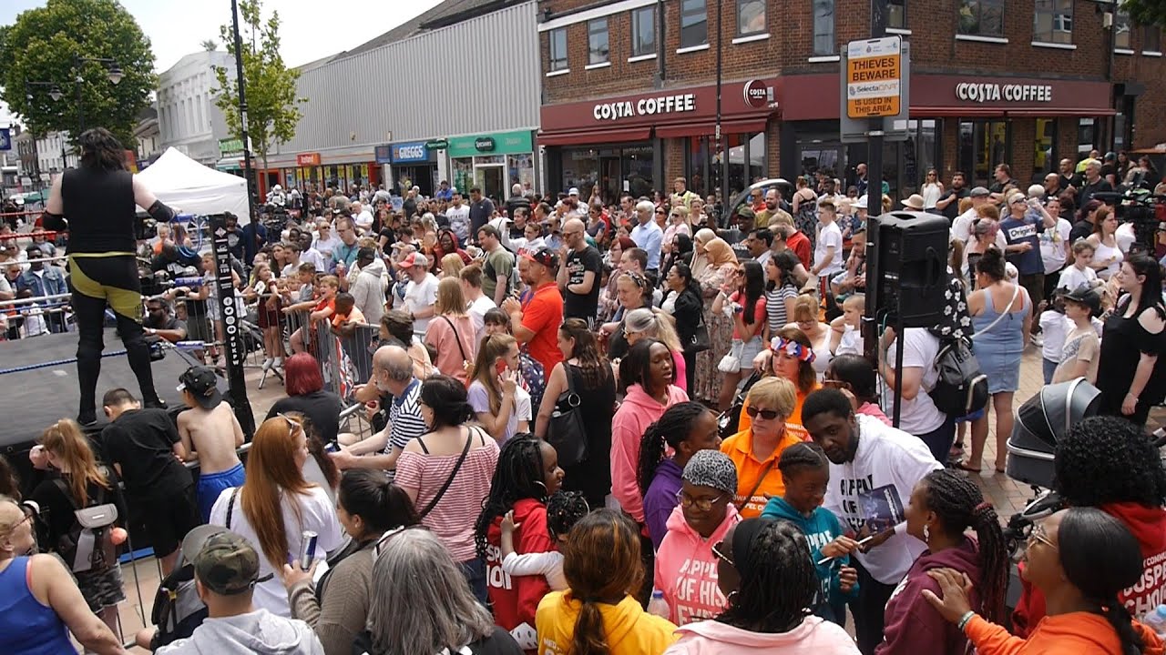 Mini Montage - Gillingham Jubilee Street Party Highlights - YouTube