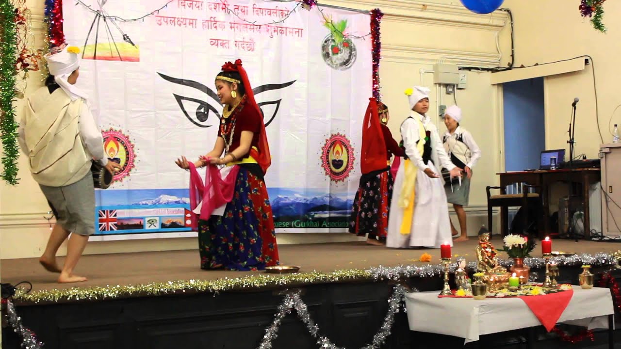 Sorathi dance at Dashain Morden 2013 - YouTube