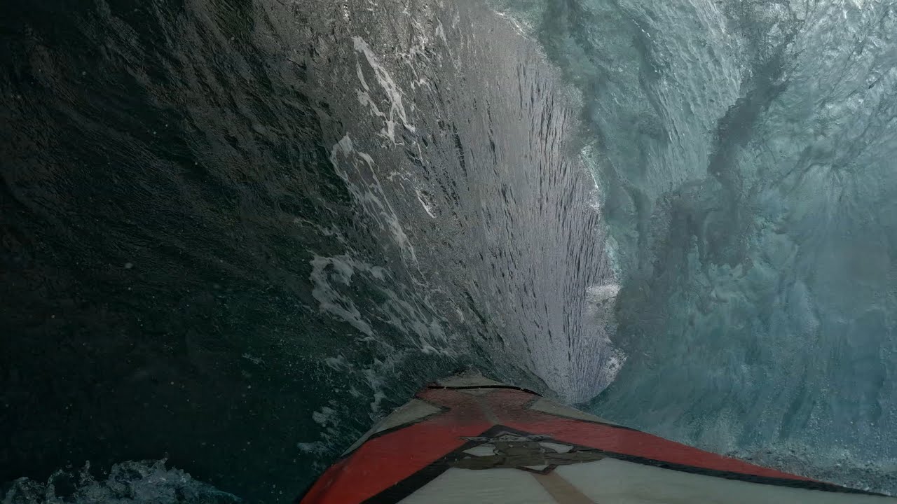 Big wave surfing 25 waves in a row without falling on my @GoPro hero 11 ...