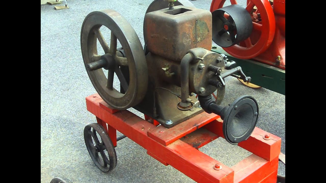 Bulldog hit miss engine collection - YouTube