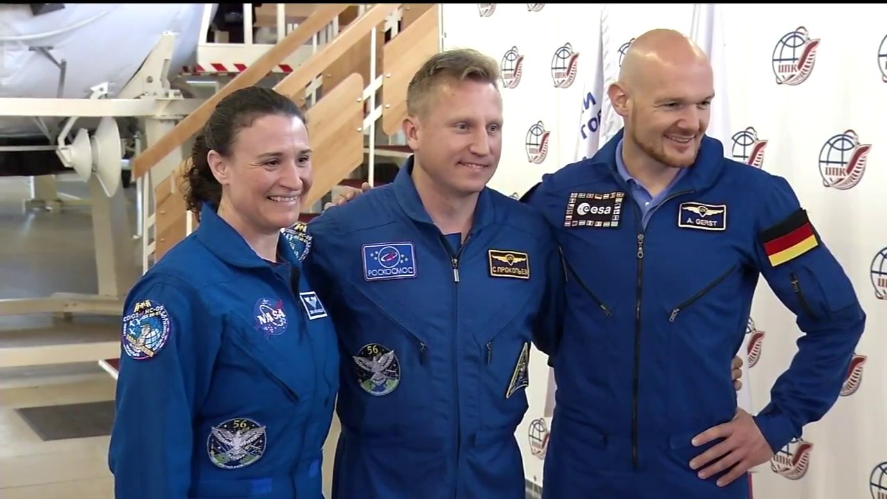 Expedition 56/57 Crew Training - May 11, 2018 - YouTube