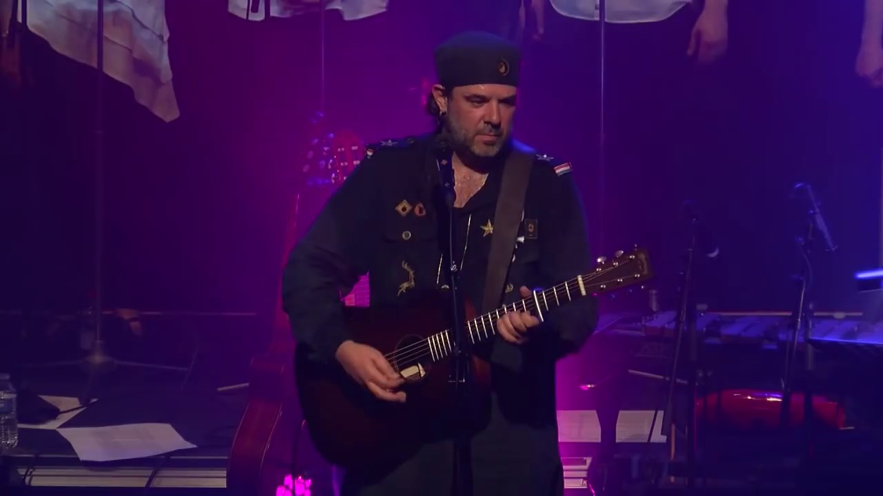 Hey, meng Boma! (live an der Kulturfabrik) - YouTube