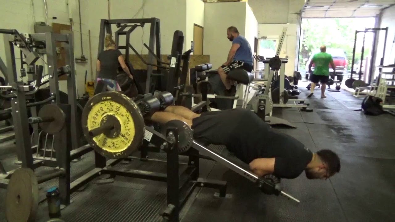TRAINING AT WESTSIDE BARBELL Max Effort Squat Day YouTube training-at-westside-barbell-max-effort-squat-day-youtube
