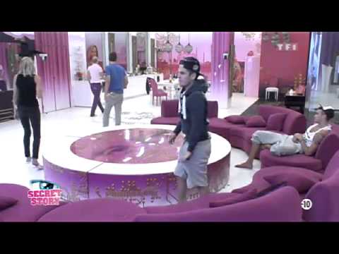 La Voix annonce l'exclusion de Thomas - Vidéo Secret Story 6
