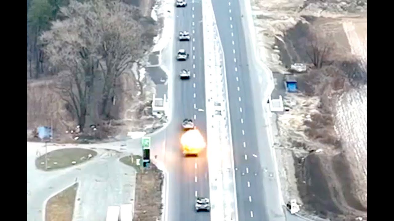 Incredible Ambush on Russian Tanks Convoy/ Ukraine war footage - YouTube