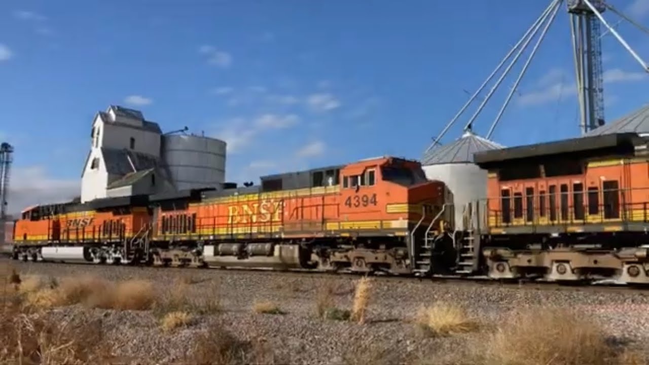 BNSF Pumpkin Trio Manifest Train | Leads on a Union Pacific Line - YouTube