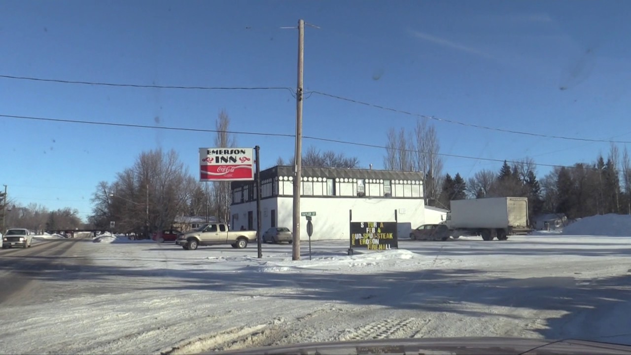 Canadian Border, Emerson, Manitoba, Raw Video - YouTube