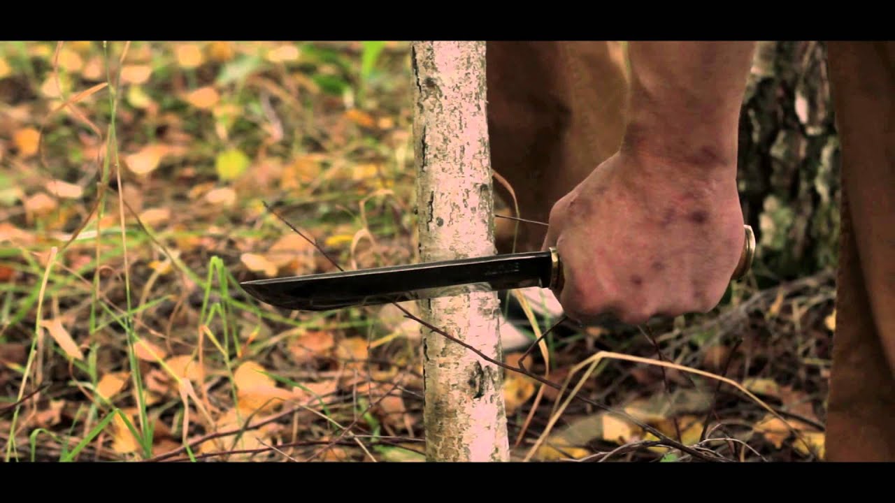 AUTINE Leuku type knife cutting birch - YouTube