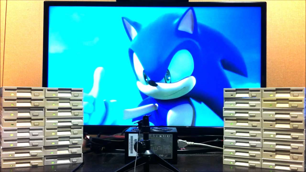 Sonic The Hedgehog Played on 32 Floppy Drives - YouTube