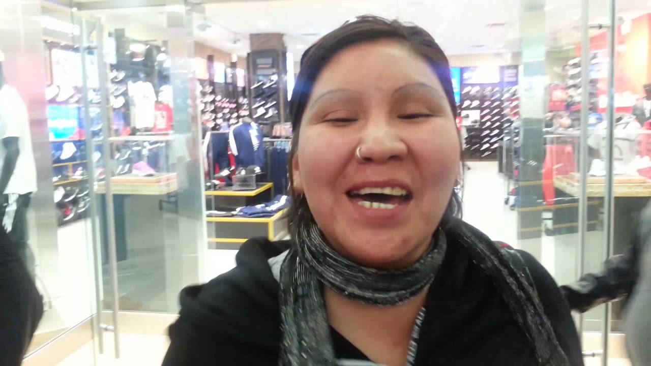Blind Eye Healed After 17 Years — Caught on Camera at the Mall - YouTube