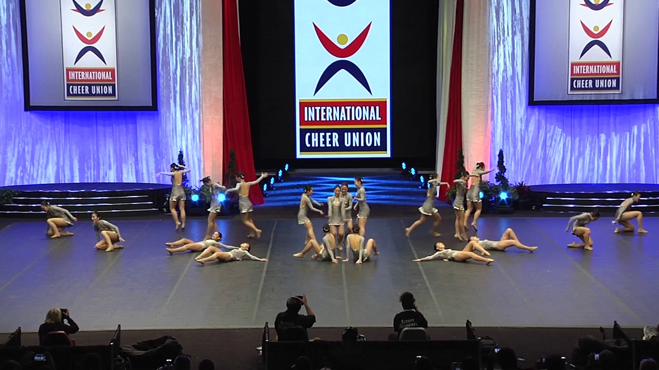 Team Japan [Team Jazz Finals - 2017 ICU World Cheerleading Championship ...