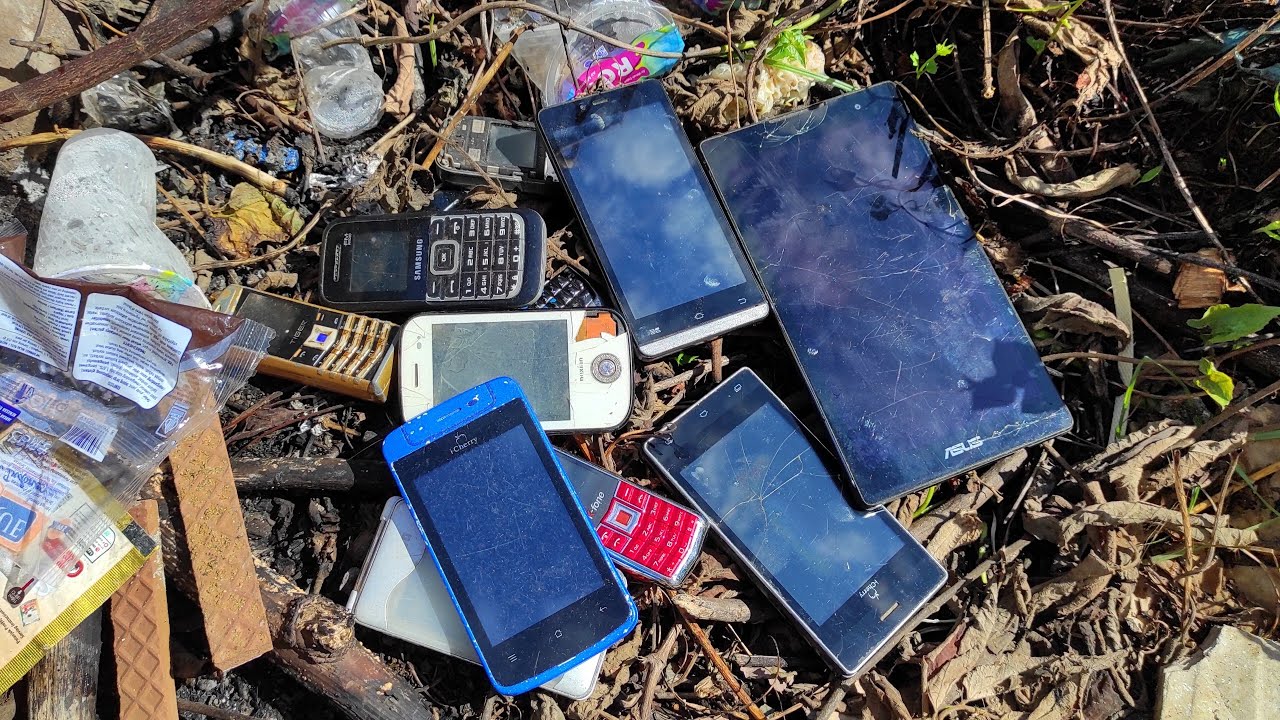 Found many broken phones from garbage dumps | Looking for old phone ...